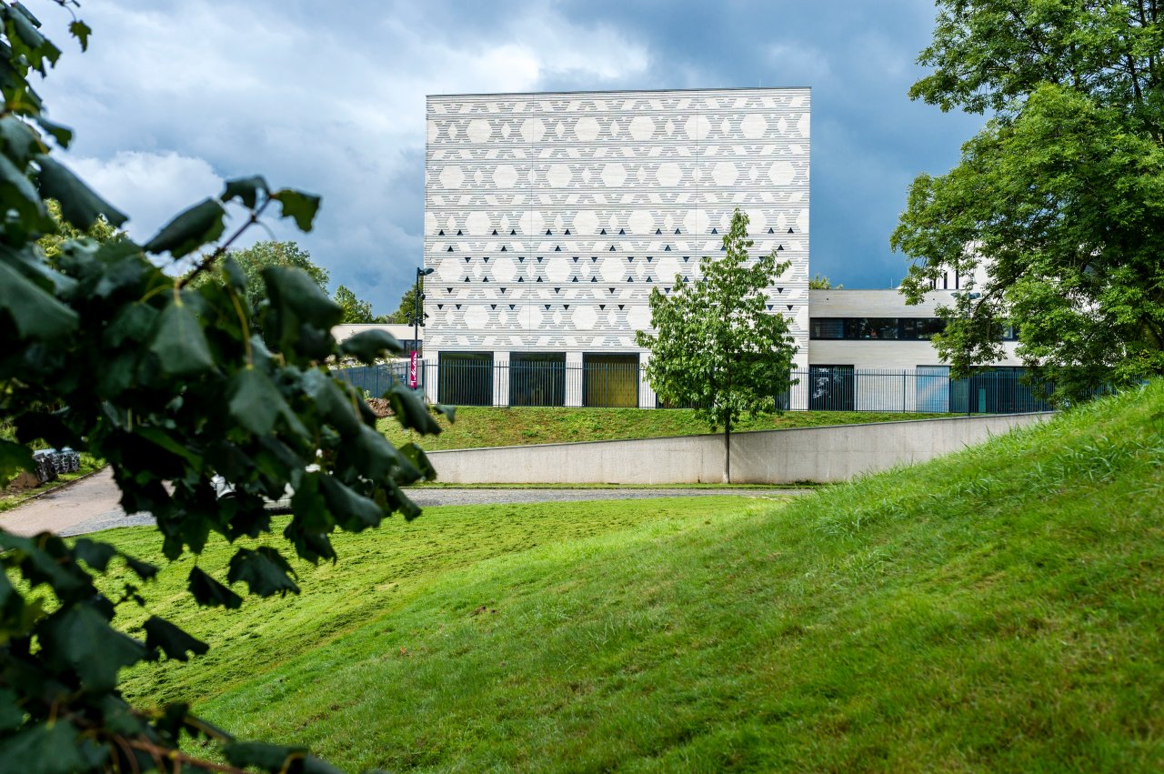 Bochum: Mann teilt Bild von Synagoge – und hat wichtige Botschaft ... Bochum: Mann teilt Bild von Synagoge – und hat wichtige Botschaft ...